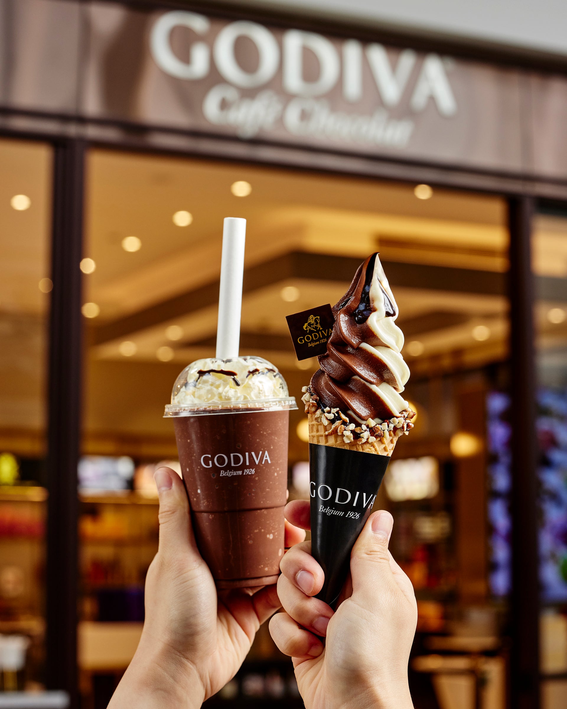 Pistachio-Filled Milk Chocolate Tablet with Crispy Kadayif – Godiva Australia