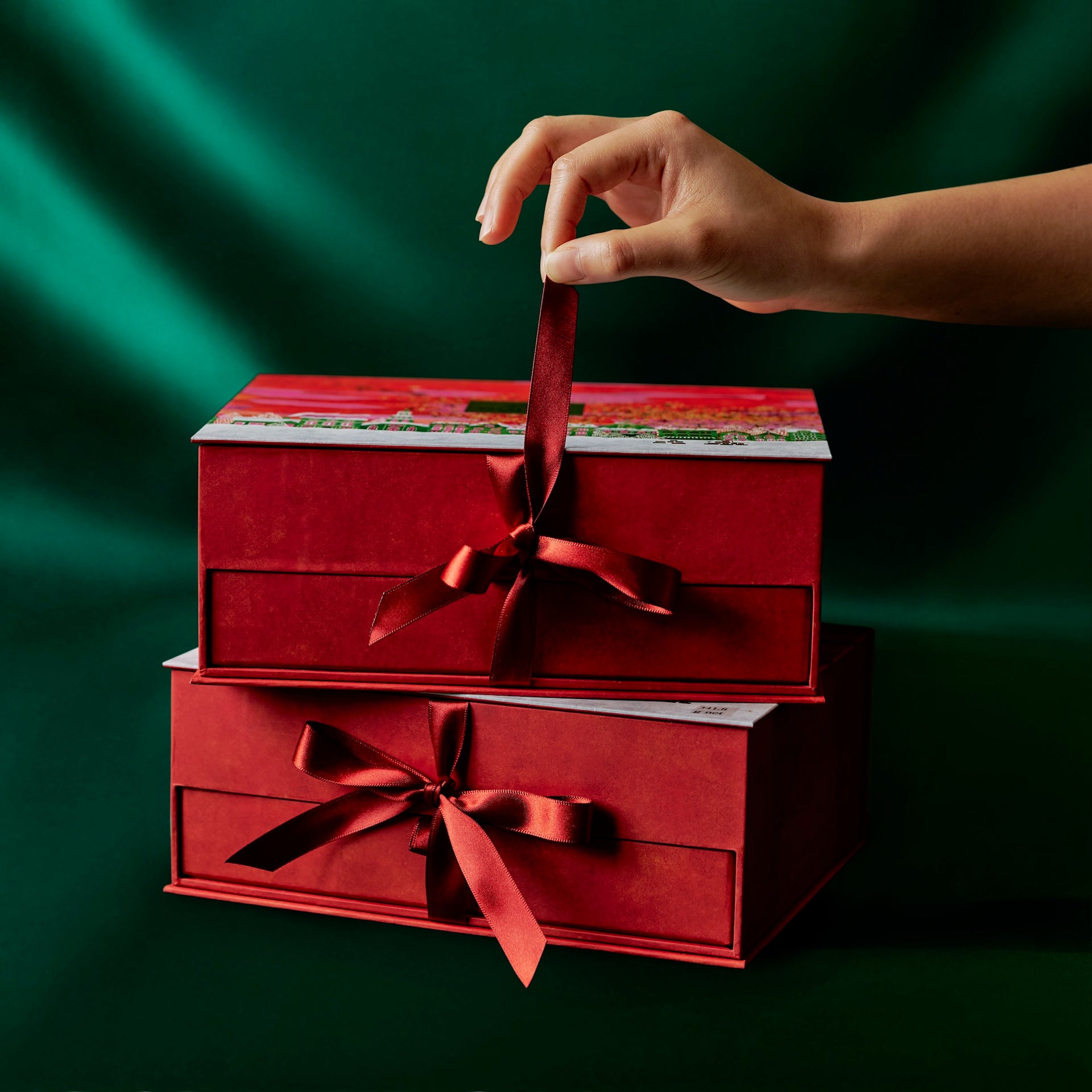 Gold Collection Gift Box - 18 Pieces – Godiva Australia